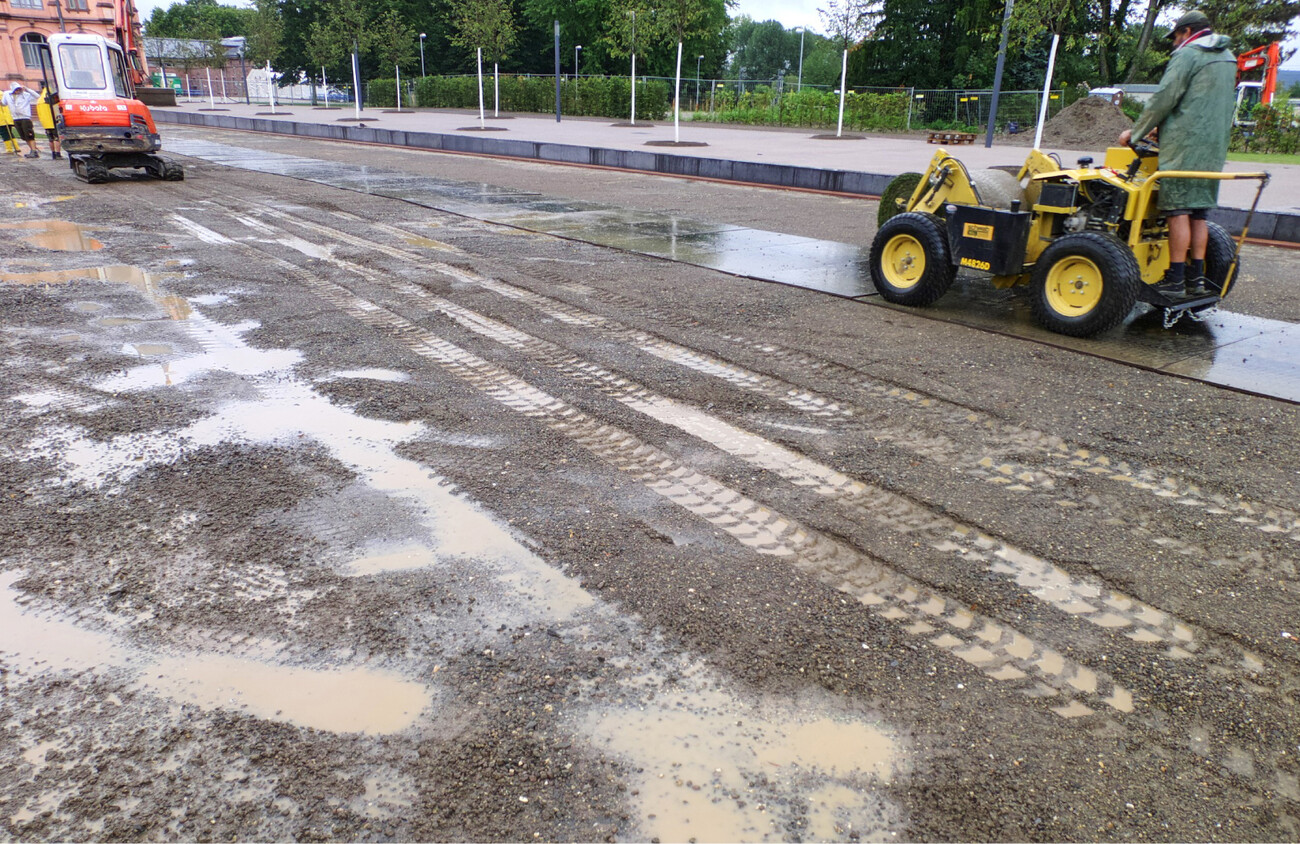 Boden mit Druckluft effektiv lockern - DEGA GALABAU das Magazin für den ...