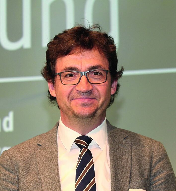 Martin Joos erhält Staatsmedaille in Silber - DEGA GALABAU das Magazin ...